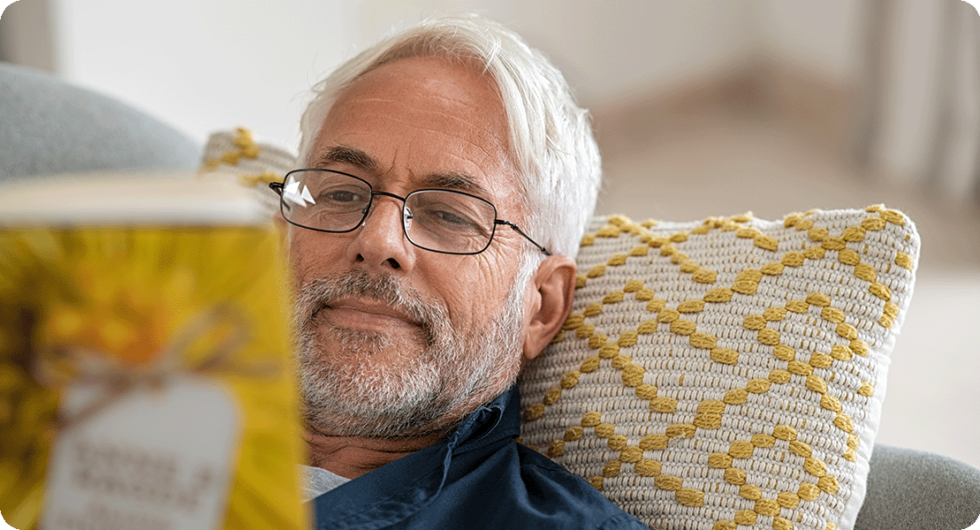 Best IOL for People Who Read a Lot (Advice)